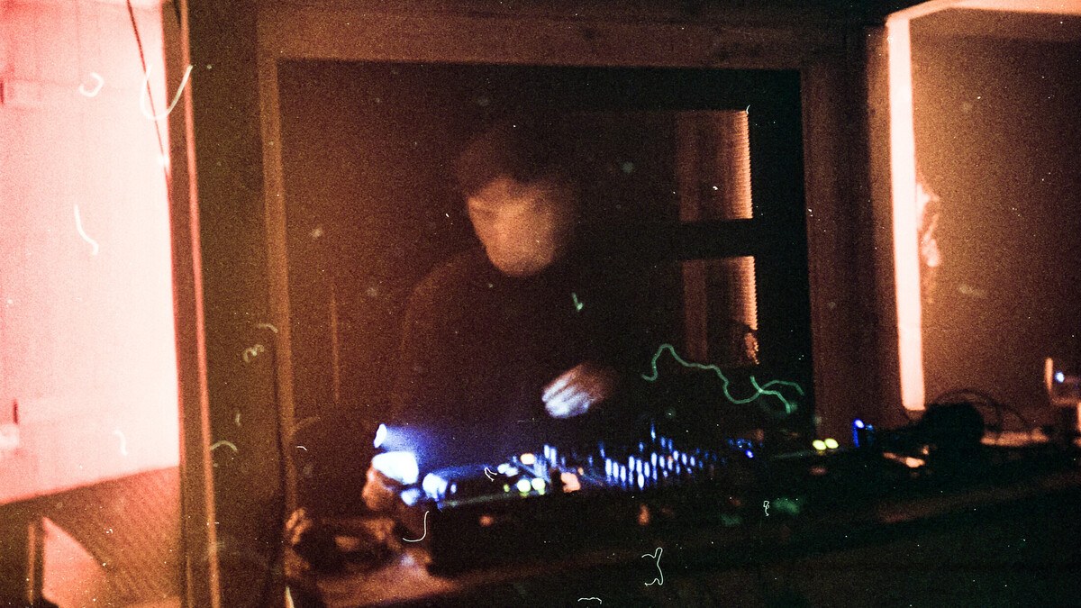 Corona Sunset Hours: Jan Chrzan | Klub Festiwalowy w Arsenale | BNP ...